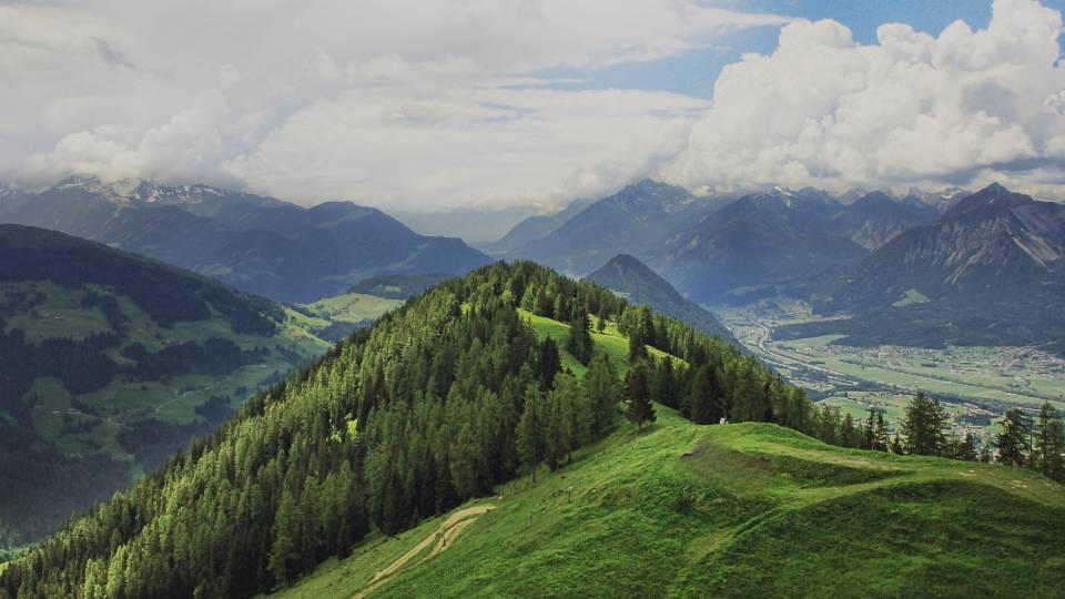 Hvad betyder det, at Gud er treenig?